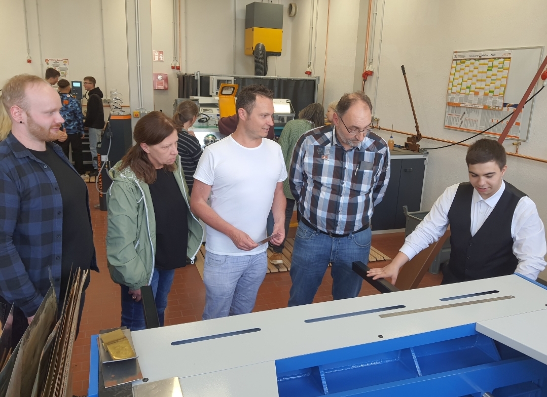 BBS Kirn: Offizielle Einweihung der neuen Metallwerkstatt